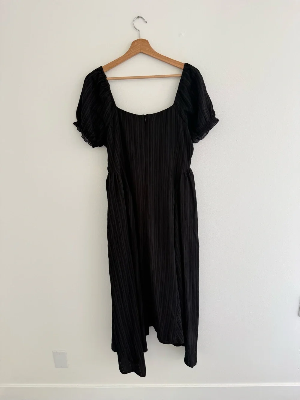 Disturbia | Dresses | Disturbia Fenella Keyhole Midi Dress 8 | Poshmark